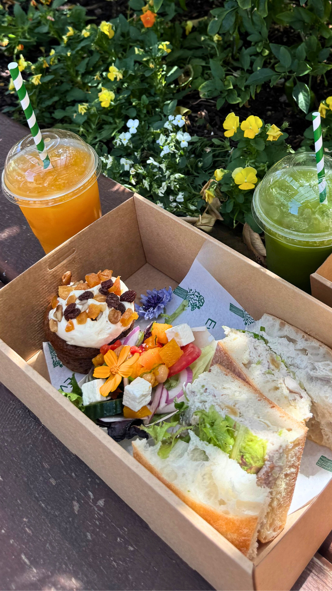 Adelaide Botanic Garden Picnic Basket